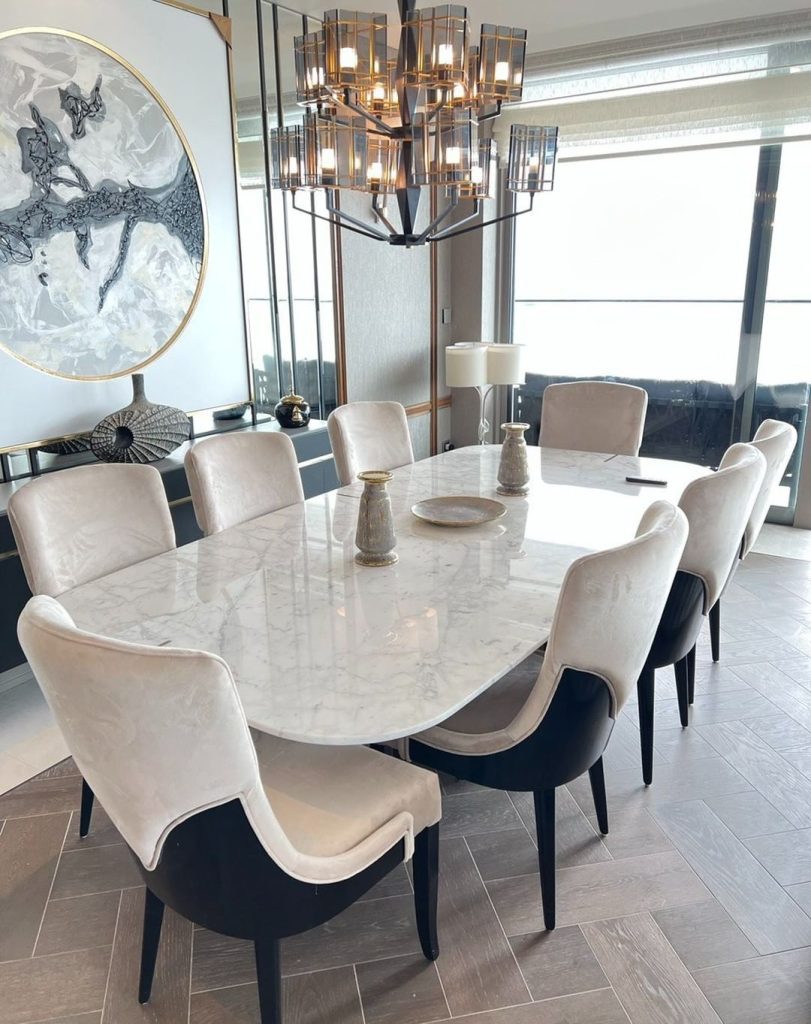 Pirinç Detaylı Calacatta Mermer Masa - Vogo Design